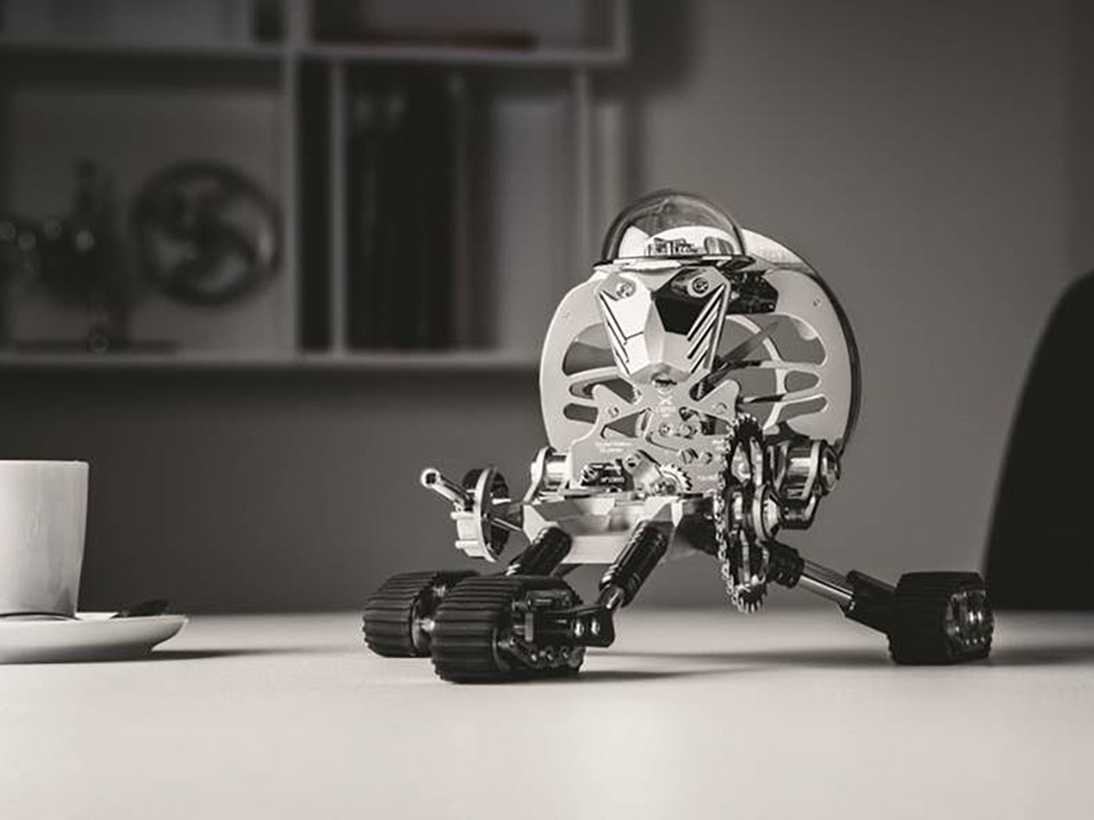 Meet Grant, The Most Chill Robot Clock Ever by MB&F and L’Epée - NXT ...