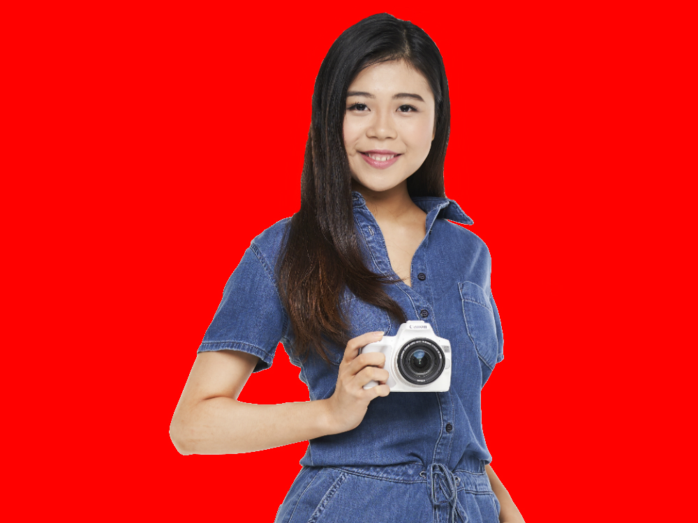 NXT Angel Carrie Shoots portraits with the Canon EOS 200D II