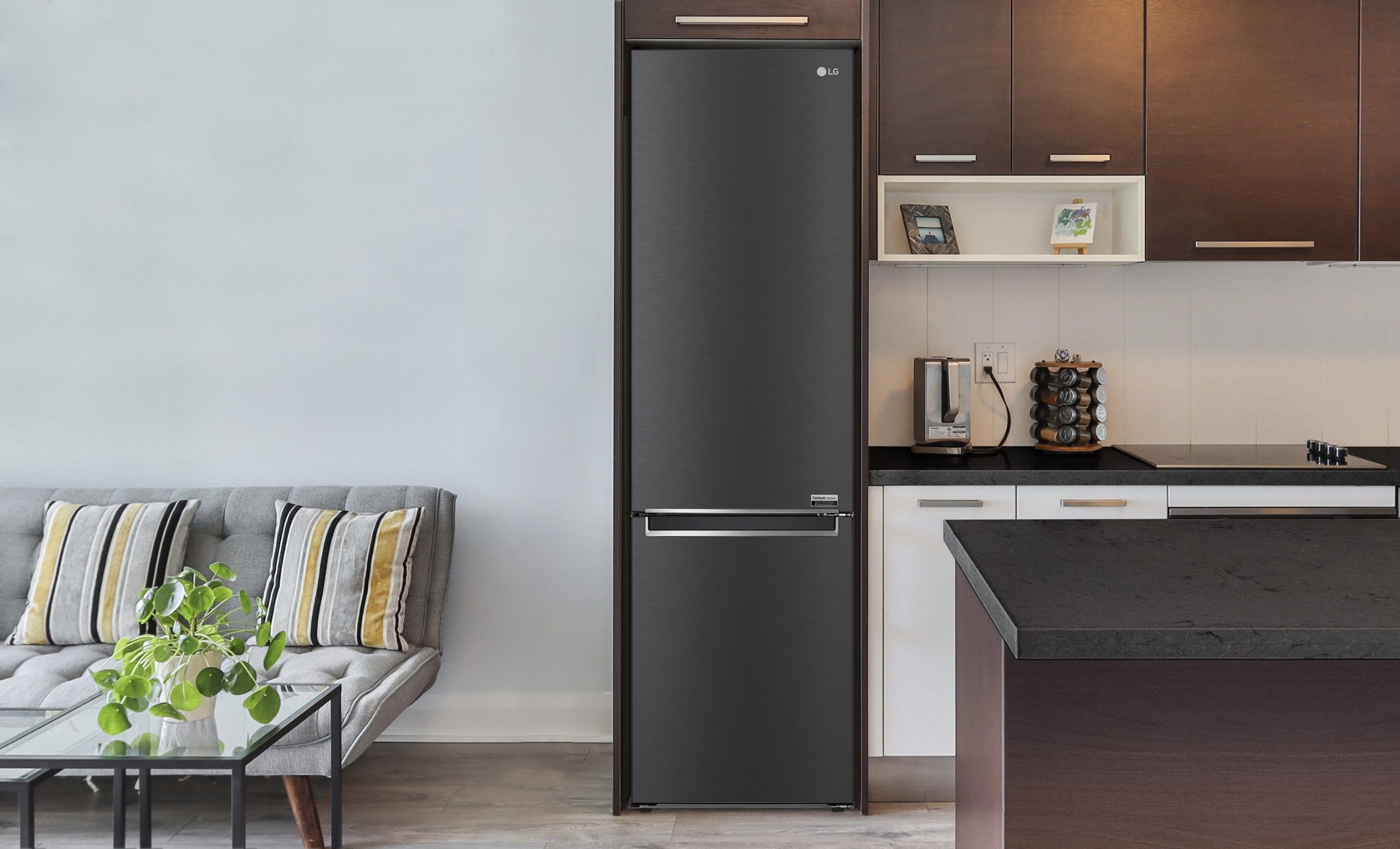 LG Freezer Lifestyle 02-2 - NXT Malaysia