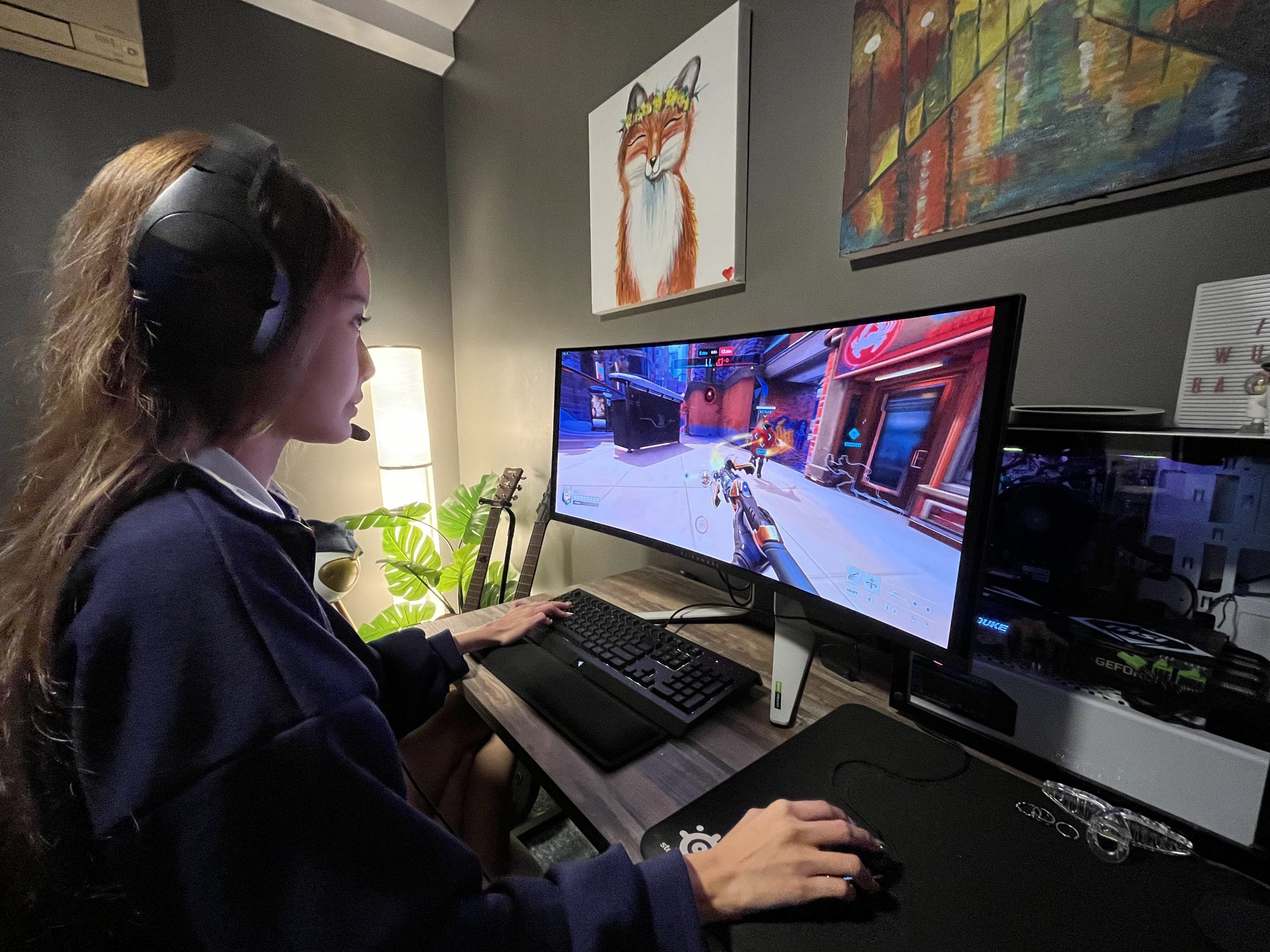 Jump into Lifelike Visuals with Alienware’s 34” Curved QD-OLED Gaming ...