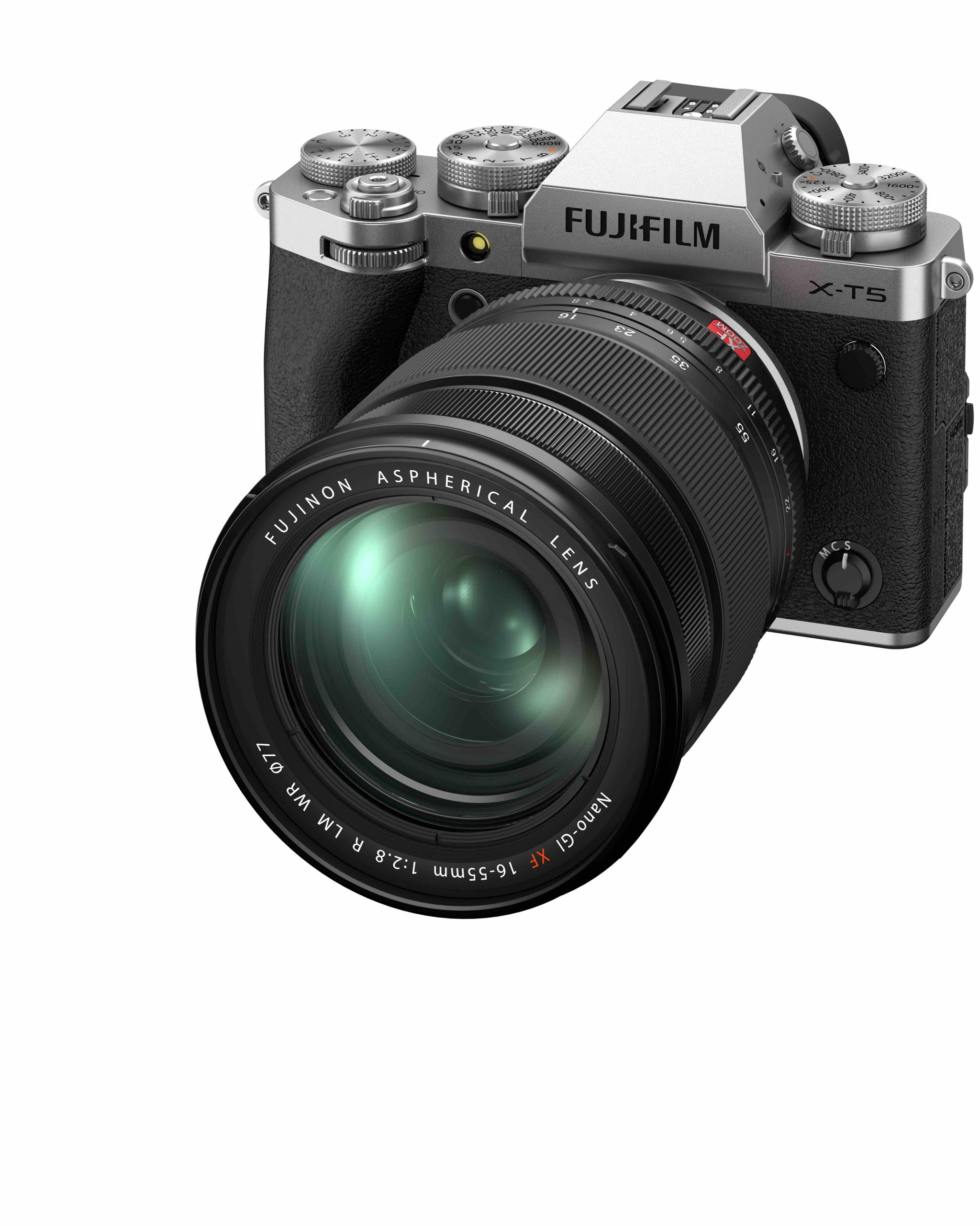 X-T5_left_diagonal_up_XF16-55_silver - NXT