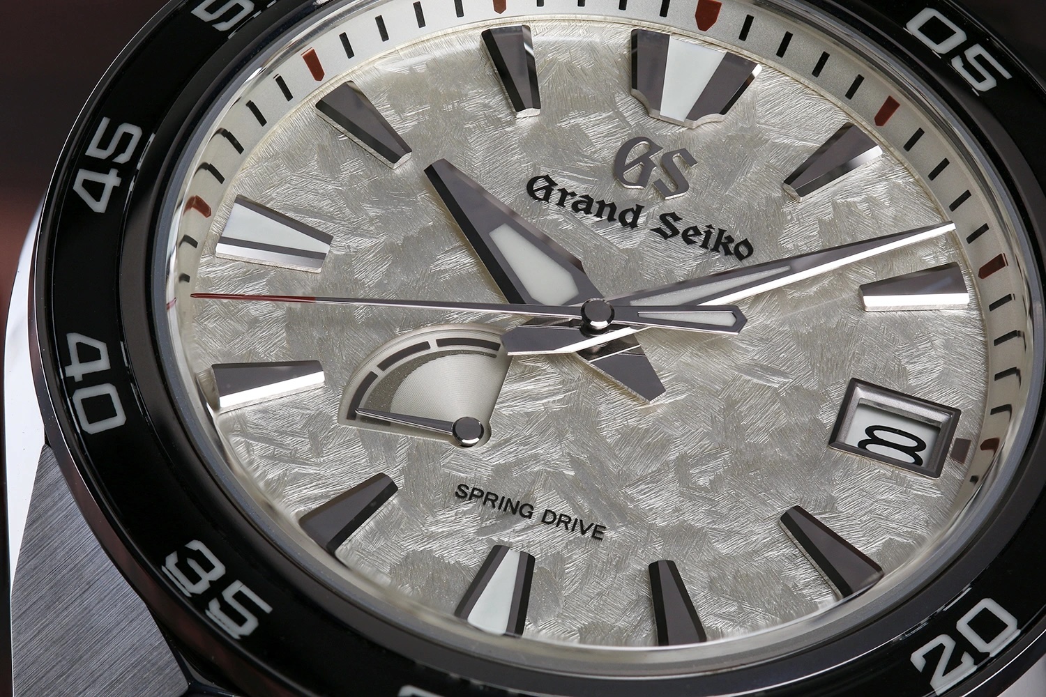Grand_Seiko_SBGA481_Spring_Drive_Tokyo_Lion_watch-4-1 - NXT