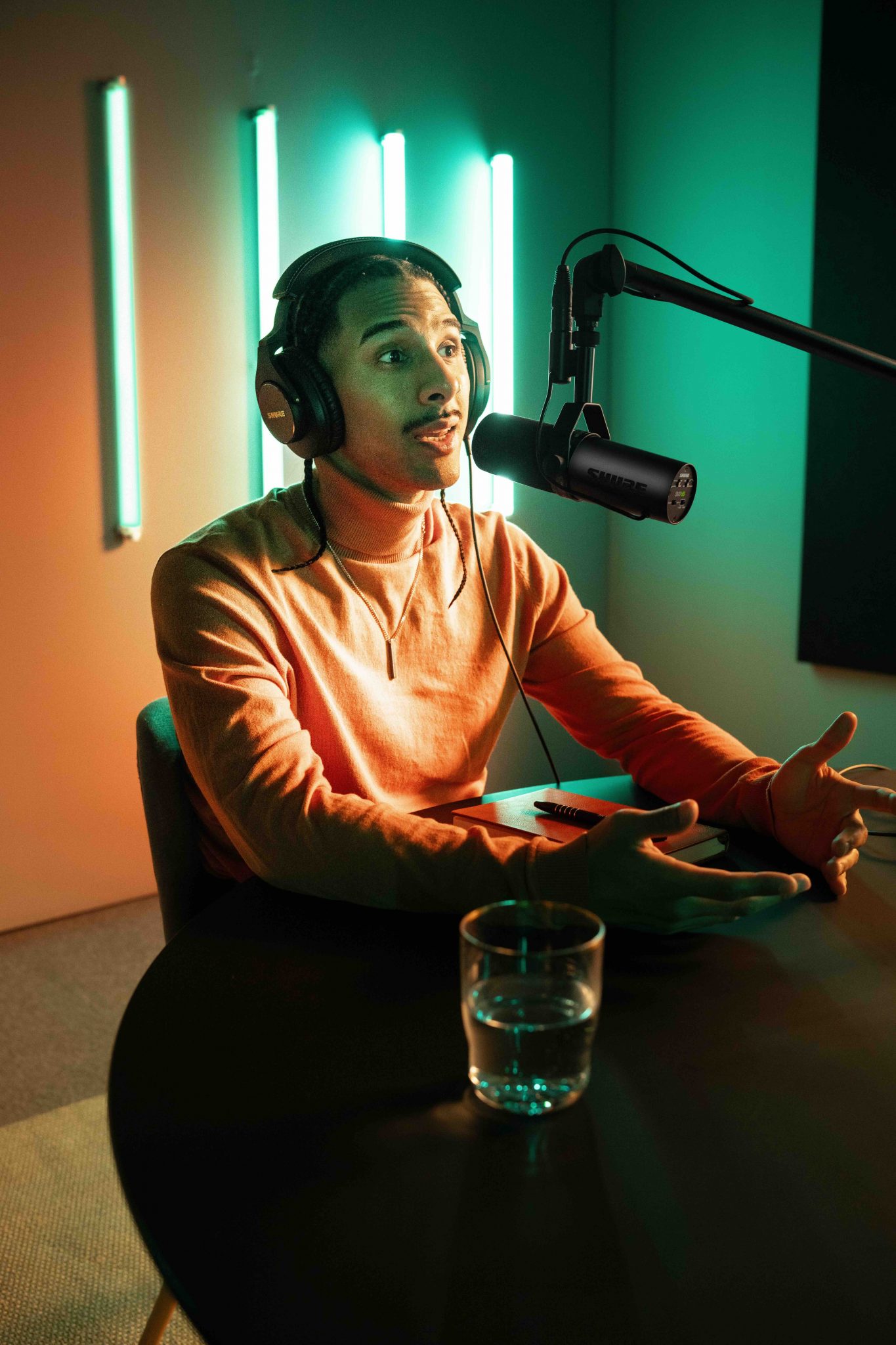 Shure Unveils the New SM7dB Microphone: A Revolutionary Addition to the ...