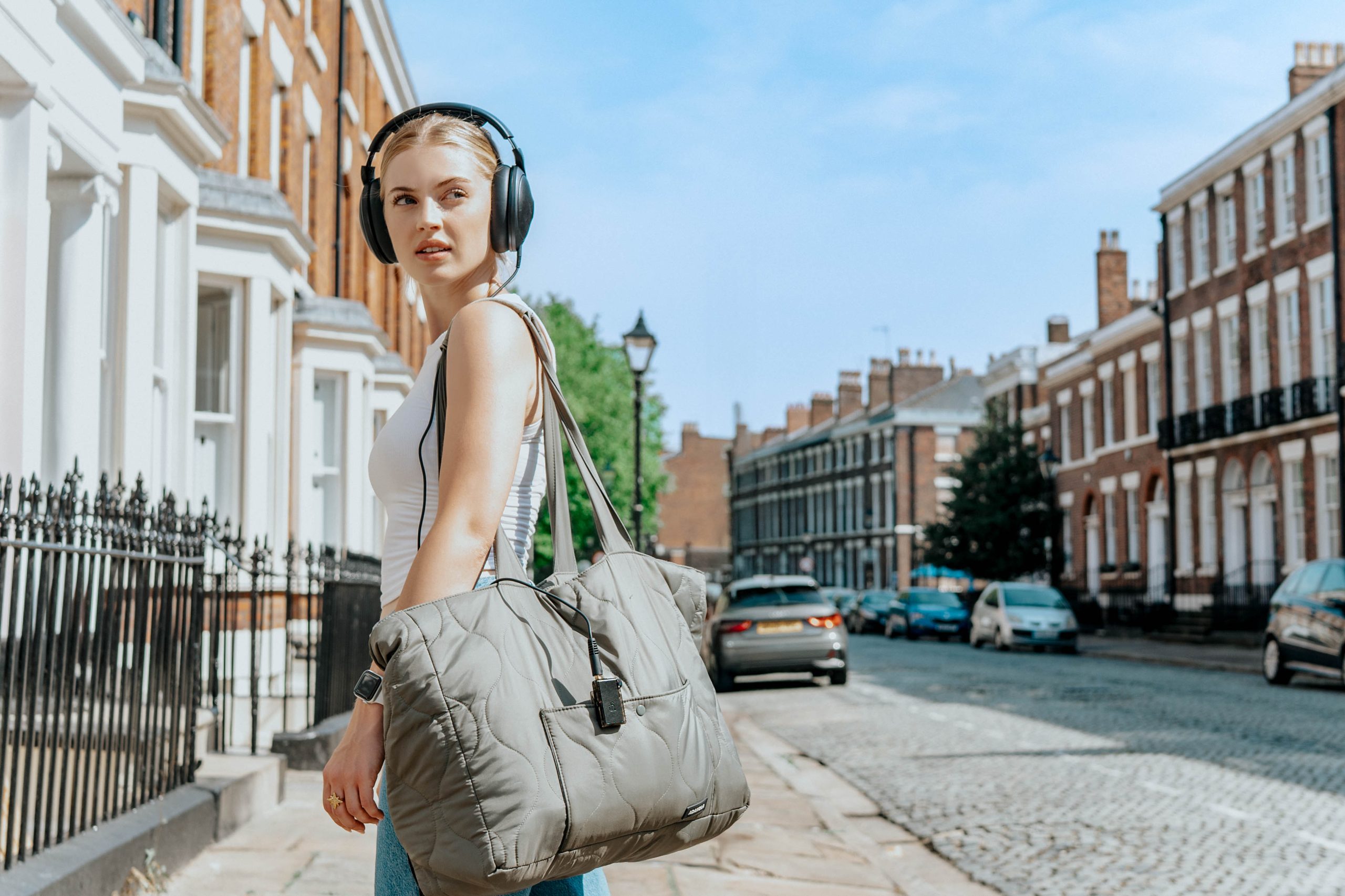 GO blu Air: Hi-Fi That Moves With You