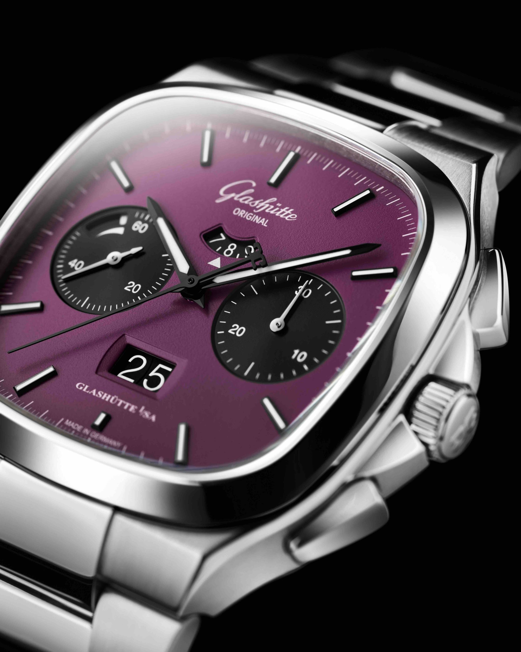 Digital-1-37-02-20-02_70_Seventies_Chrono_Plasma_MB_Detail_1 - NXT