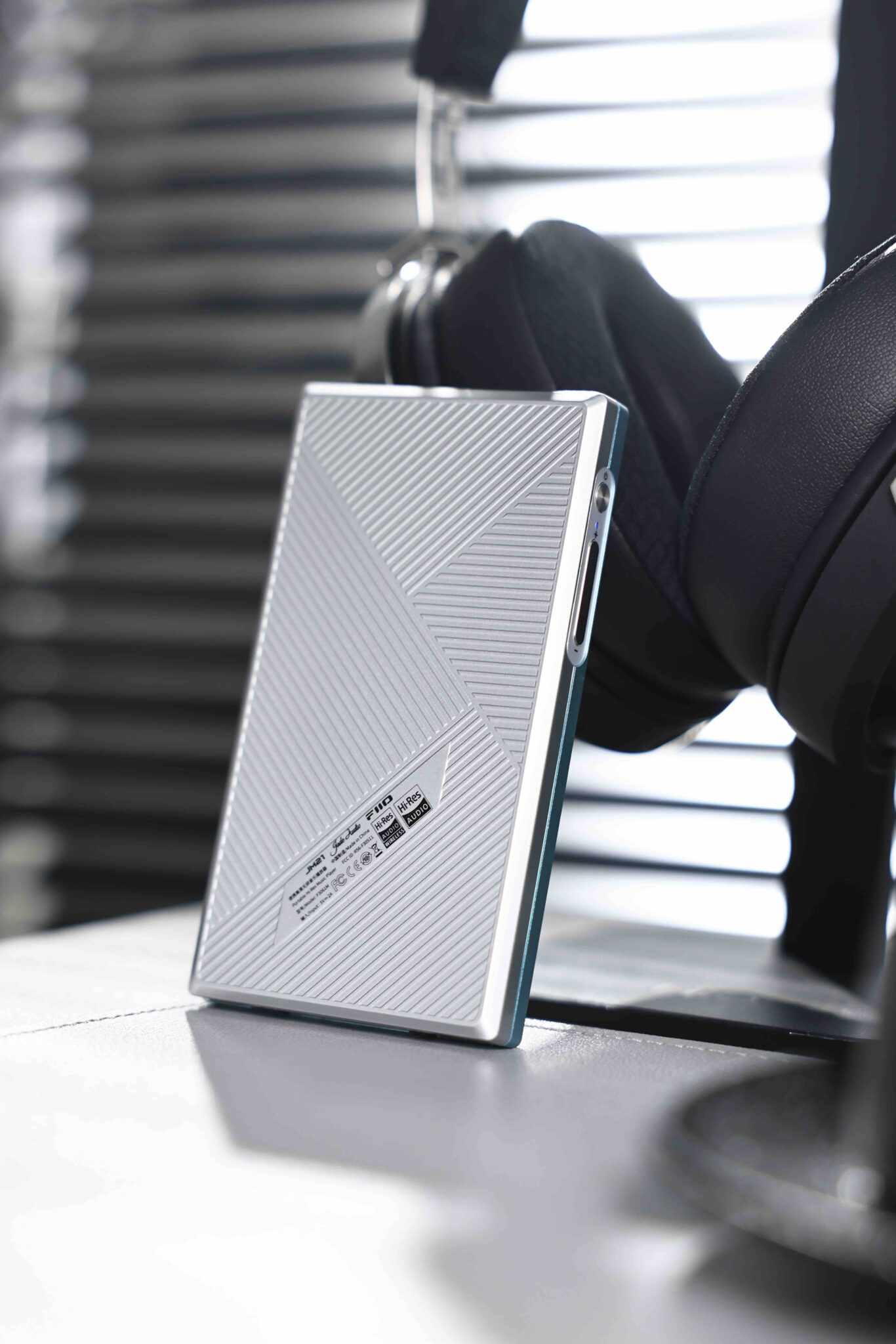 FiiO JM21 (4GB+64GB): An Ultra-Thin Android Hi-Res Music Player with ...