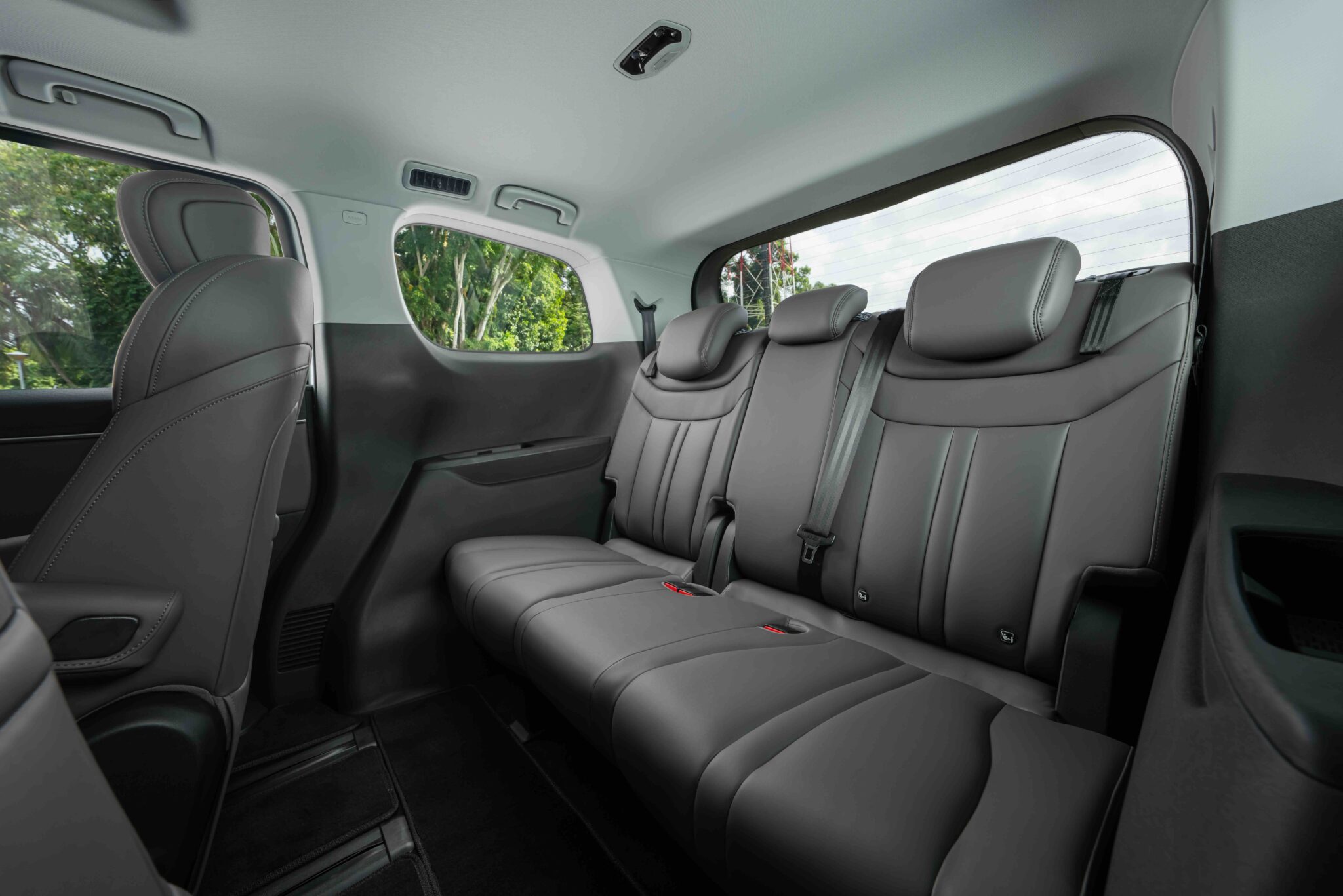 Maxus MIFA 7 Elite Arrives in Singapore, Bringing Practical Electric ...